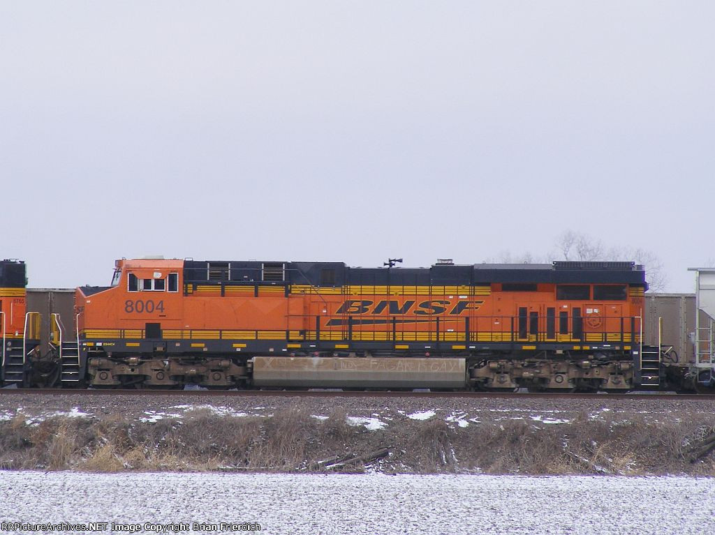 BNSF 8004